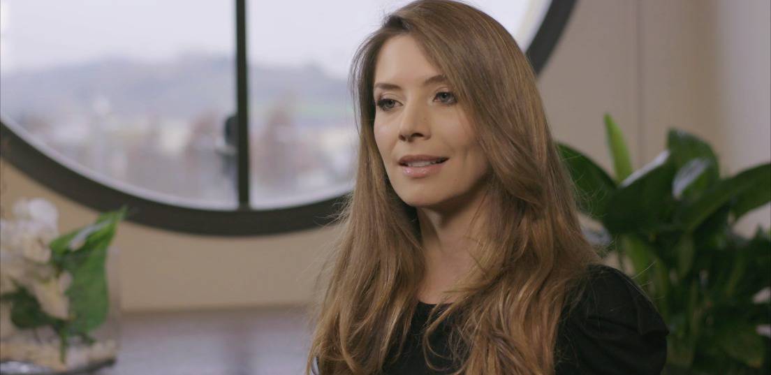 Erika Lemay Extreme Aerial Performance | Thirty Seconds Milano